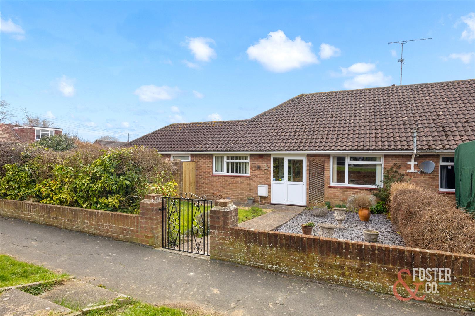 Wood Lane, Small Dole – Foster & Co.